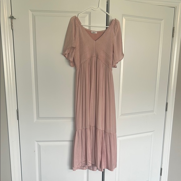 In Bloom | Dresses | In Bloom Maxi Dress In Soft Pink With Elegant Flow ...
